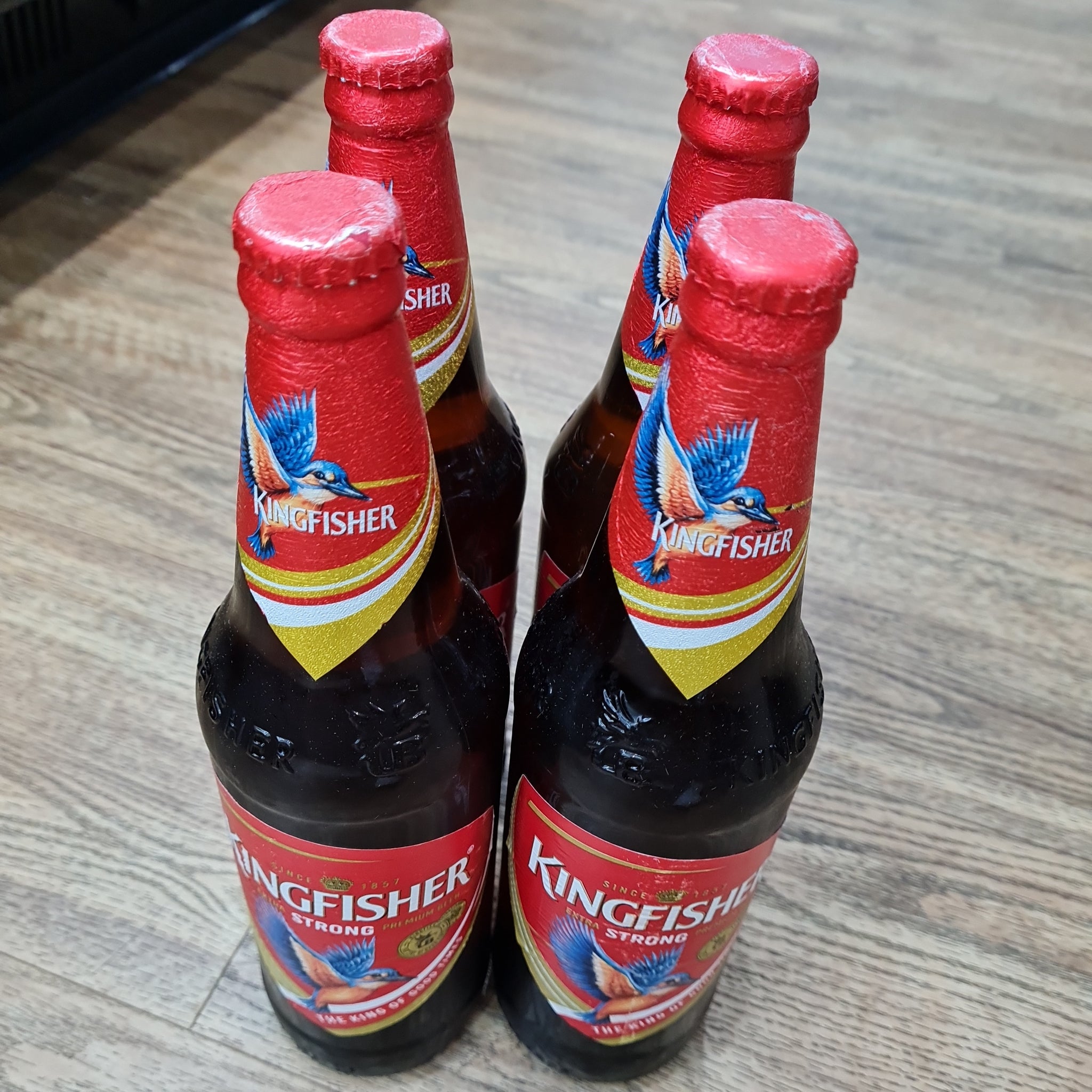 Kingfisher Strong Premium Beer 8% 650 ml – Auzi Liquor